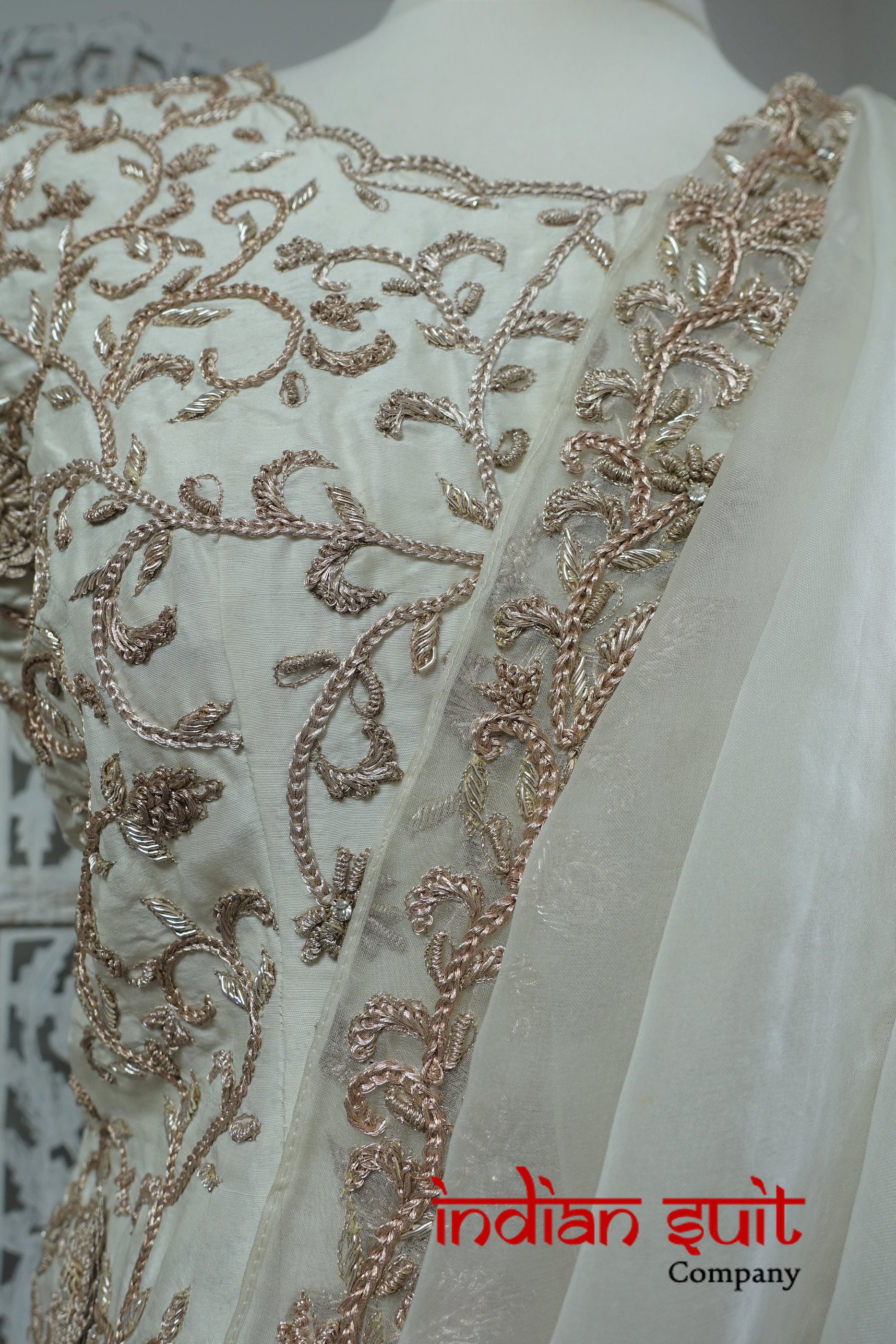 le15406 — Indian Suit Company